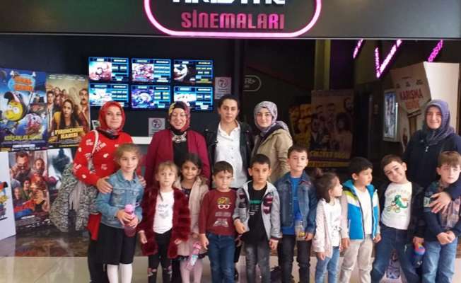 Ana Sınıfı Öğrencileri Kral Şakir, Korsanlar Diyarı Filmini İzlediler ...